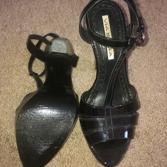 Shoes | Via Spiga Patent Leather Heeled Platform Sandal | Poshmark